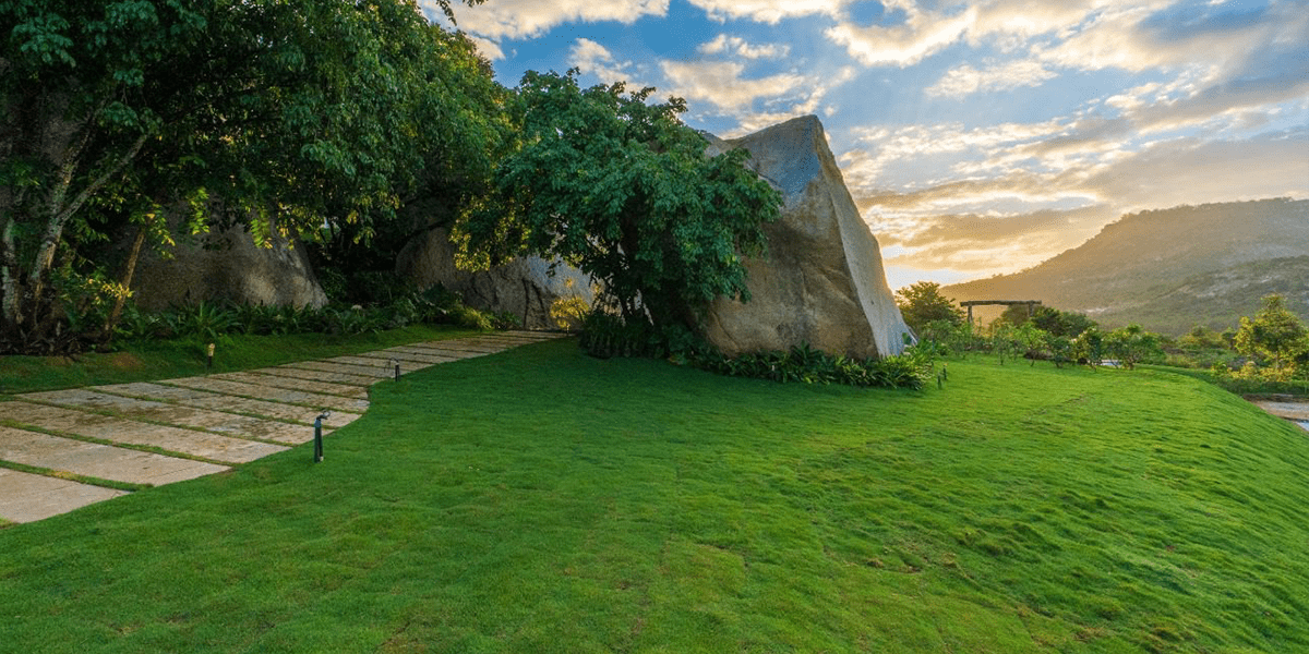 Villa Plots In Bangalore | Large Estate Plot - The Estates